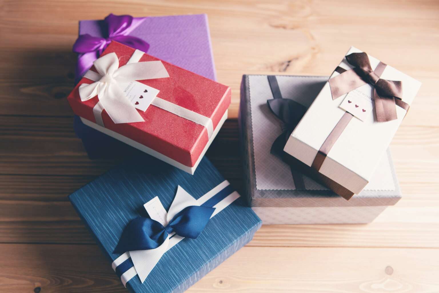 7 Popular Gift Categories Frequently Chosen for Corporate Events ...